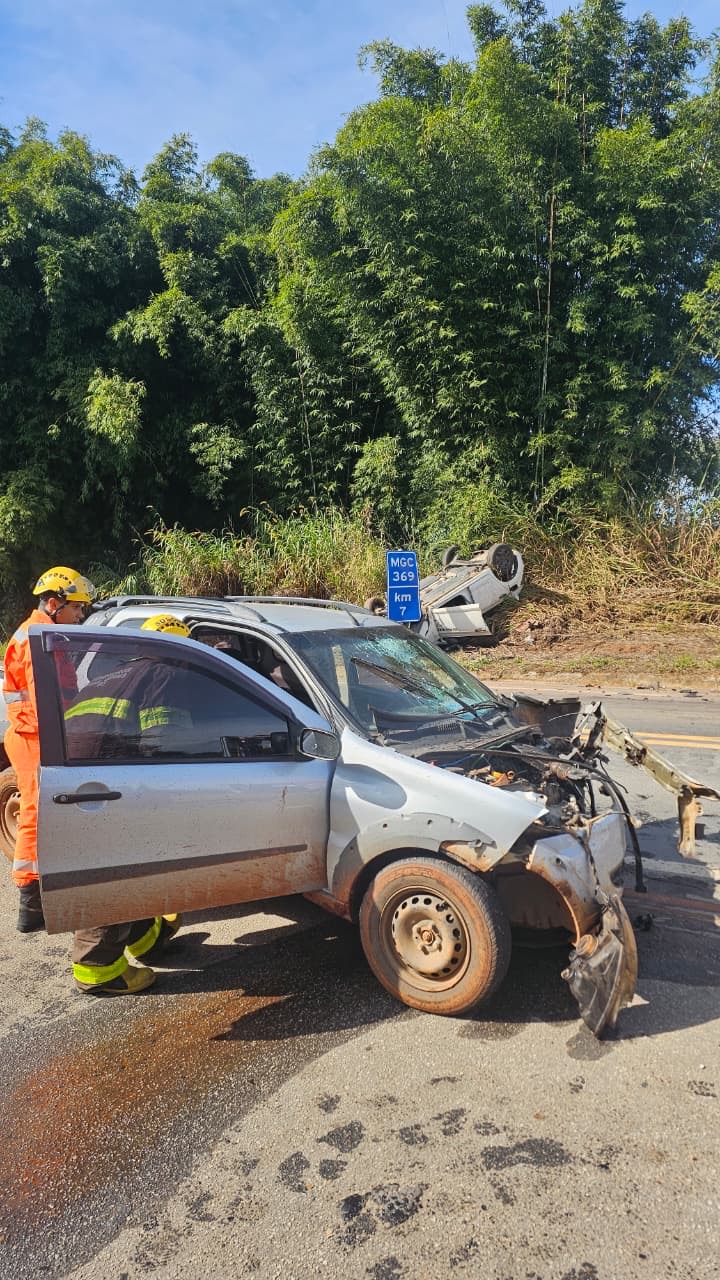 Oliveira: colisão frontal na MGC-369 deixa motorista ferido - Últimas ...